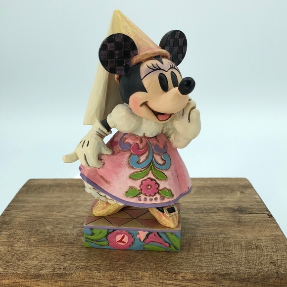 Disney | Art | Disney Traditions Jim Shore Minnie Mouse Figurine Demure ...